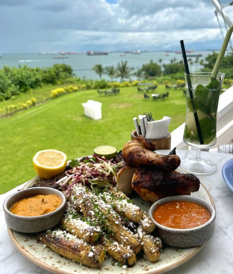 13 Affordable And Delicious Places to Eat In Sentosa For Under $25 Per Pax