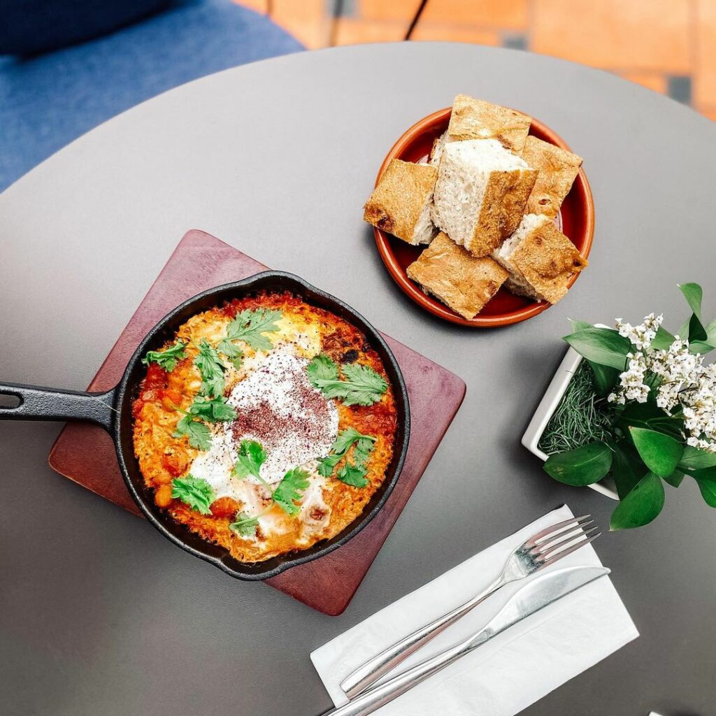 10 Gorgeous Restaurants In Parks, Including Pet-Friendly Cafes For Your ...