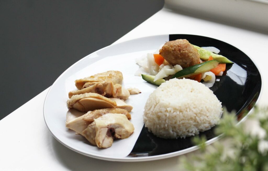 Chicken Rice Wars: Boon Tong Kee vs Wee Nam Kee vs Chuen Chuen. We Tell ...