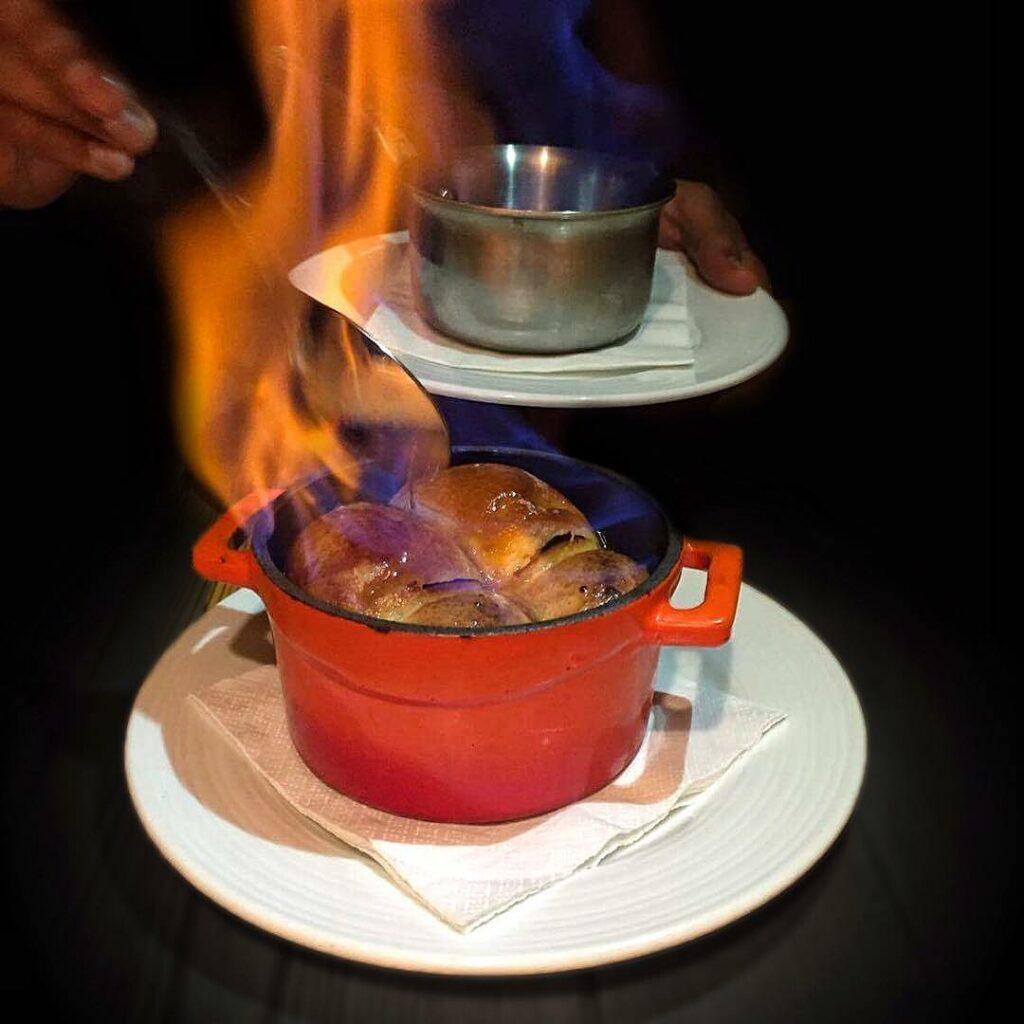 10 Restaurants With Flaming Dishes To Up Your Mealtime Instagram Game ...