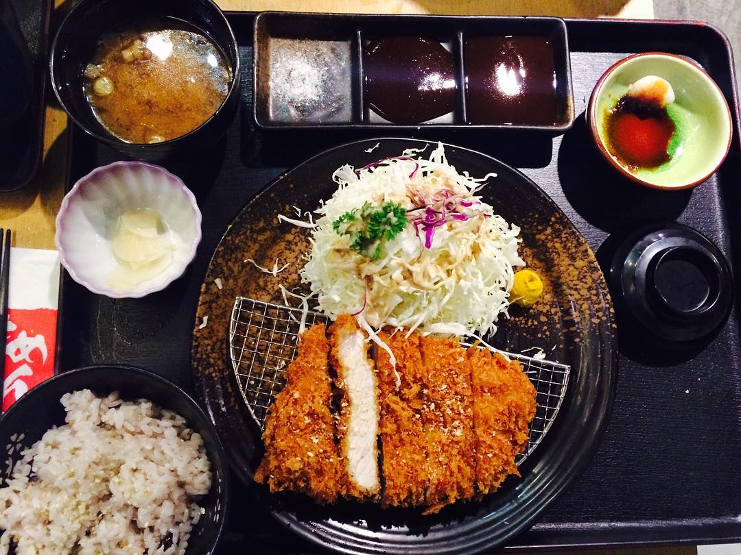 10 Restaurants With Unlimited Add-Ons That'll Take Food Coma To The ...