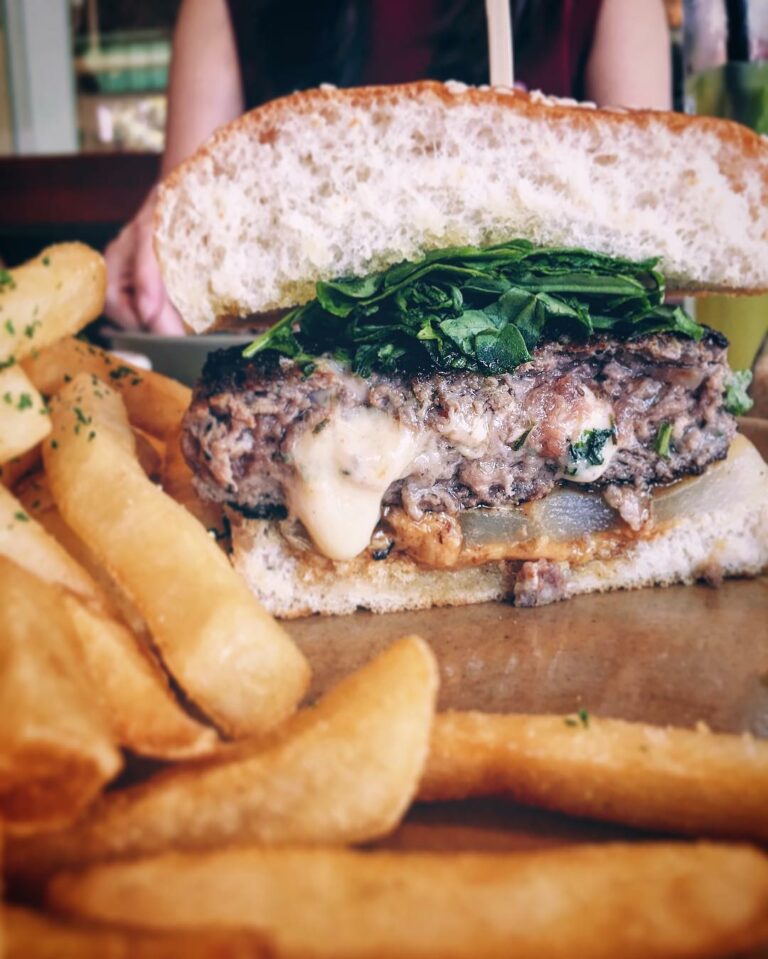 10 Crazy Creative Burgers If Macs Is Too Mainstream For You - Eatbook ...