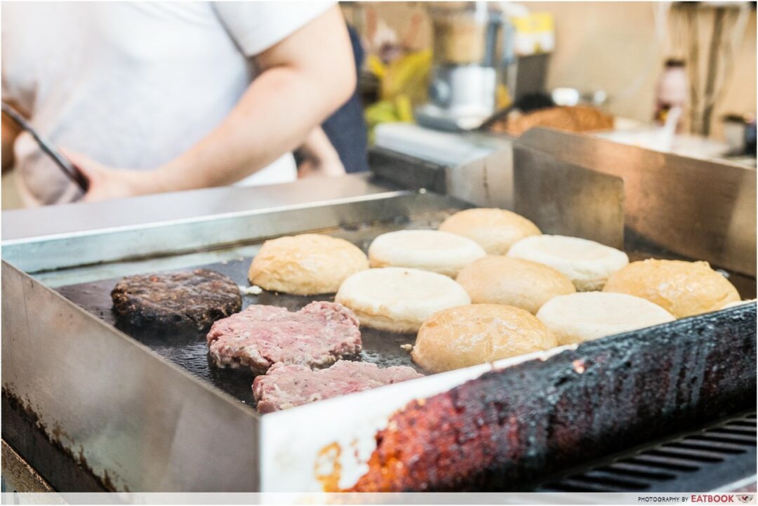 Hambaobao Review: Pulled Pork And Sio Bak Burgers For $5 At Beauty ...