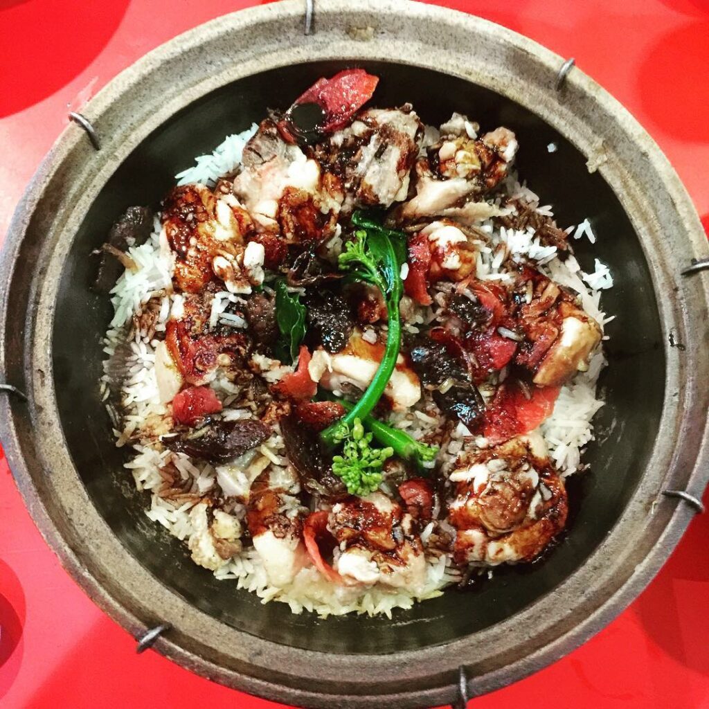 10 Claypot Chicken Rice Cooked Over Charcoal Fire Worth The Queue And ...