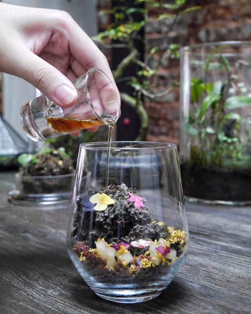 10 Floral Dishes To Surprise Your Date With Flowers In Their Plates ...