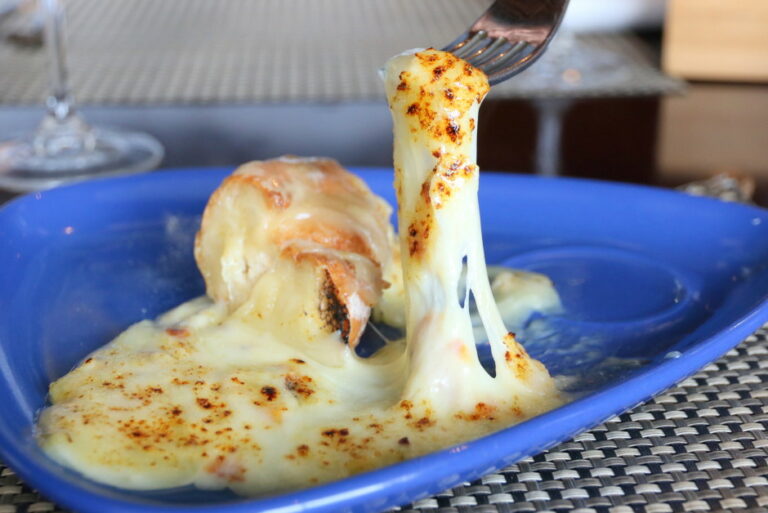 10 Raclette Cheese Dishes You Can Get Without The Risk Of Social Media ...