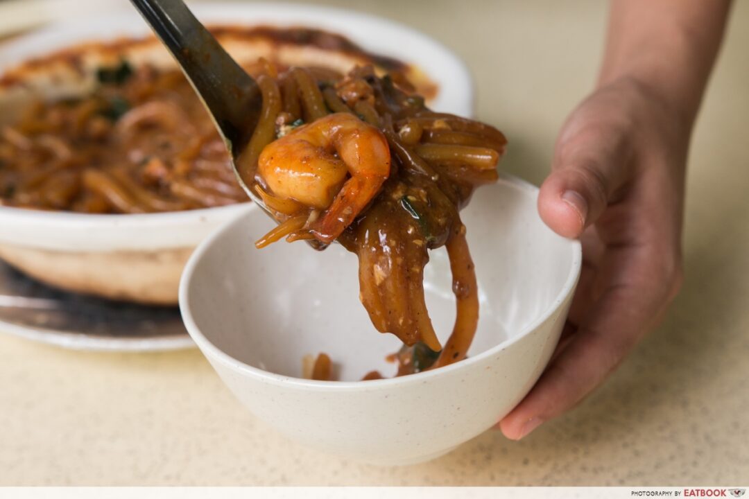 136 Hong Kong Street Review: Claypot Mee Tai Bak You Can't Find ...