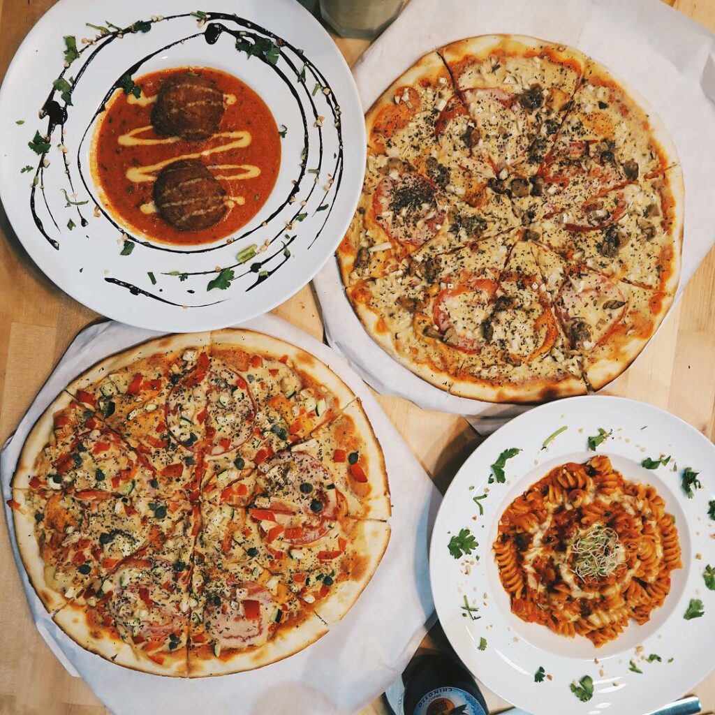 10 Unique Pizzas For Days You're Bored Of Pepperoni Pizza - Eatbook.sg ...