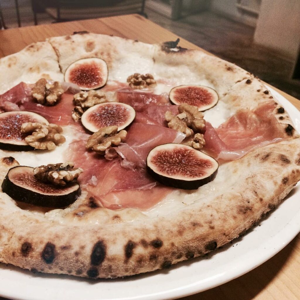 10 Unique Pizzas For Days You're Bored Of Pepperoni Pizza - Eatbook.sg ...