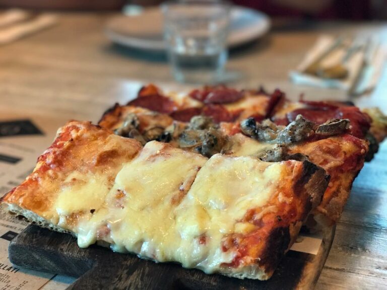 10 Unique Pizzas For Days You're Bored Of Pepperoni Pizza - Eatbook.sg ...