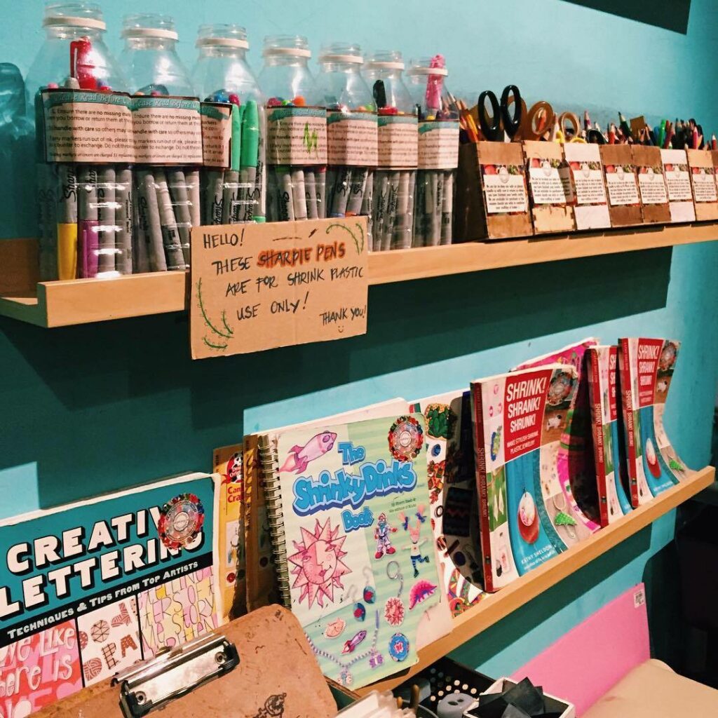 10 Fun Activities At Cafes That'll Prevent Awkward Handphone Usage ...