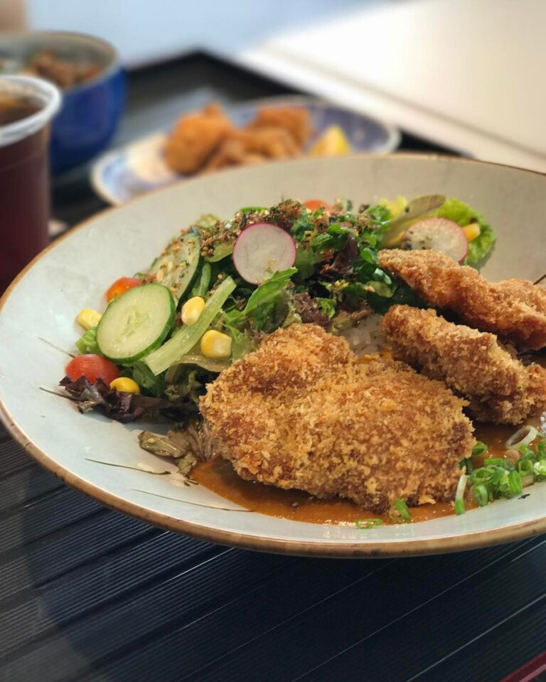 10 Customisable Food Places To Bring That Picky Friend To During Your ...