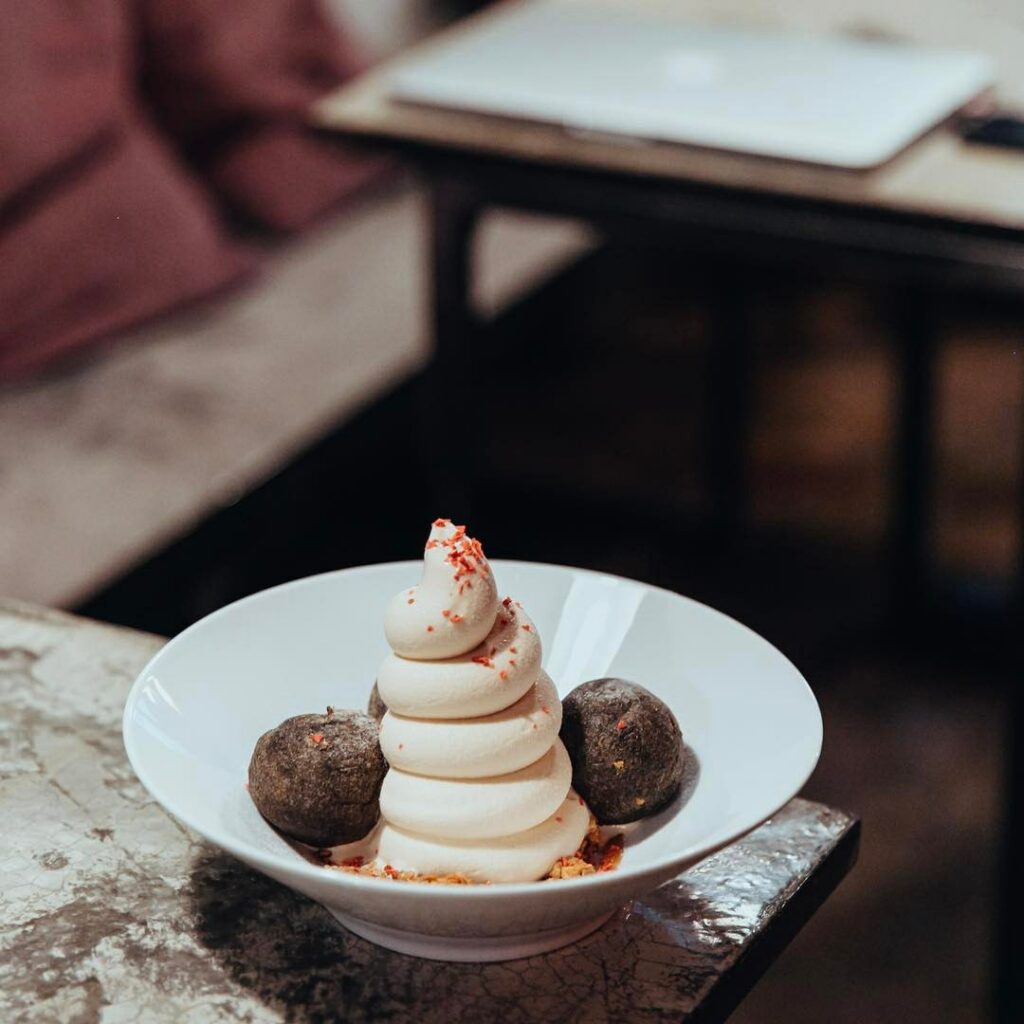 10 Deep Fried Desserts From 3 80 Onwards To Make Cheat Day Extra Worth 10-deep-fried-desserts-from-3-80-onwards-to-make-cheat-day-extra-worth