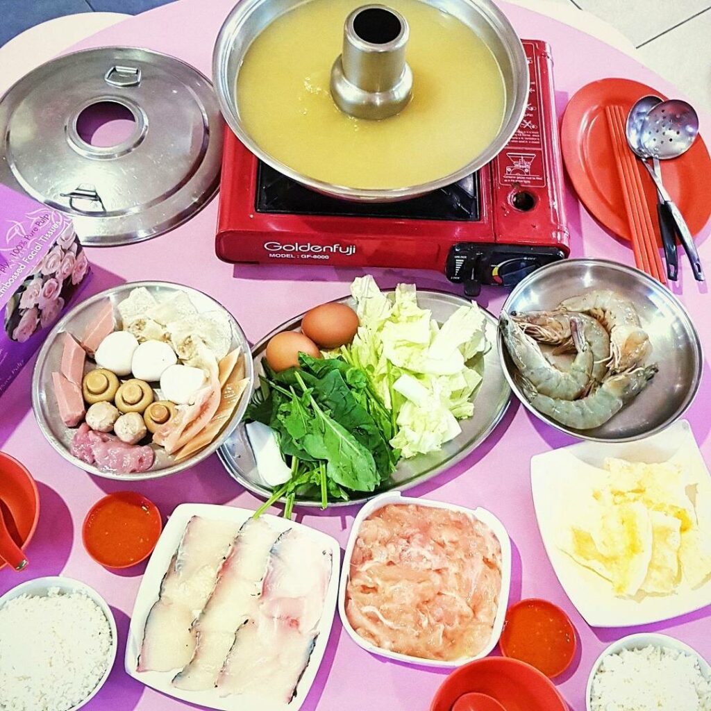 10 Affordable Steamboats Below $20 For Your Clique To Feast On At Your ...