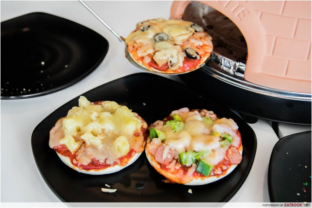 Rhombus Pizza Review: All-You-Can-Eat DIY Mini Pizza Buffet For $15 At ...