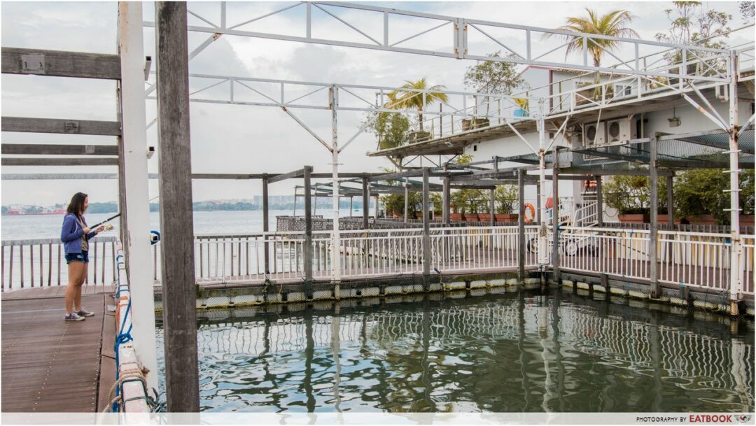 Smith Marine Review: Singapore's First Floating Seafood Restaurant In ...