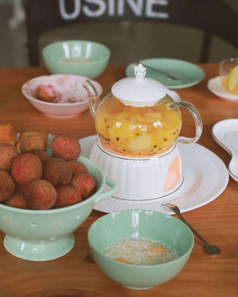7 Tea Hacks For Tea Lovers To DIY An Atas Afternoon Tea Session At Home ...