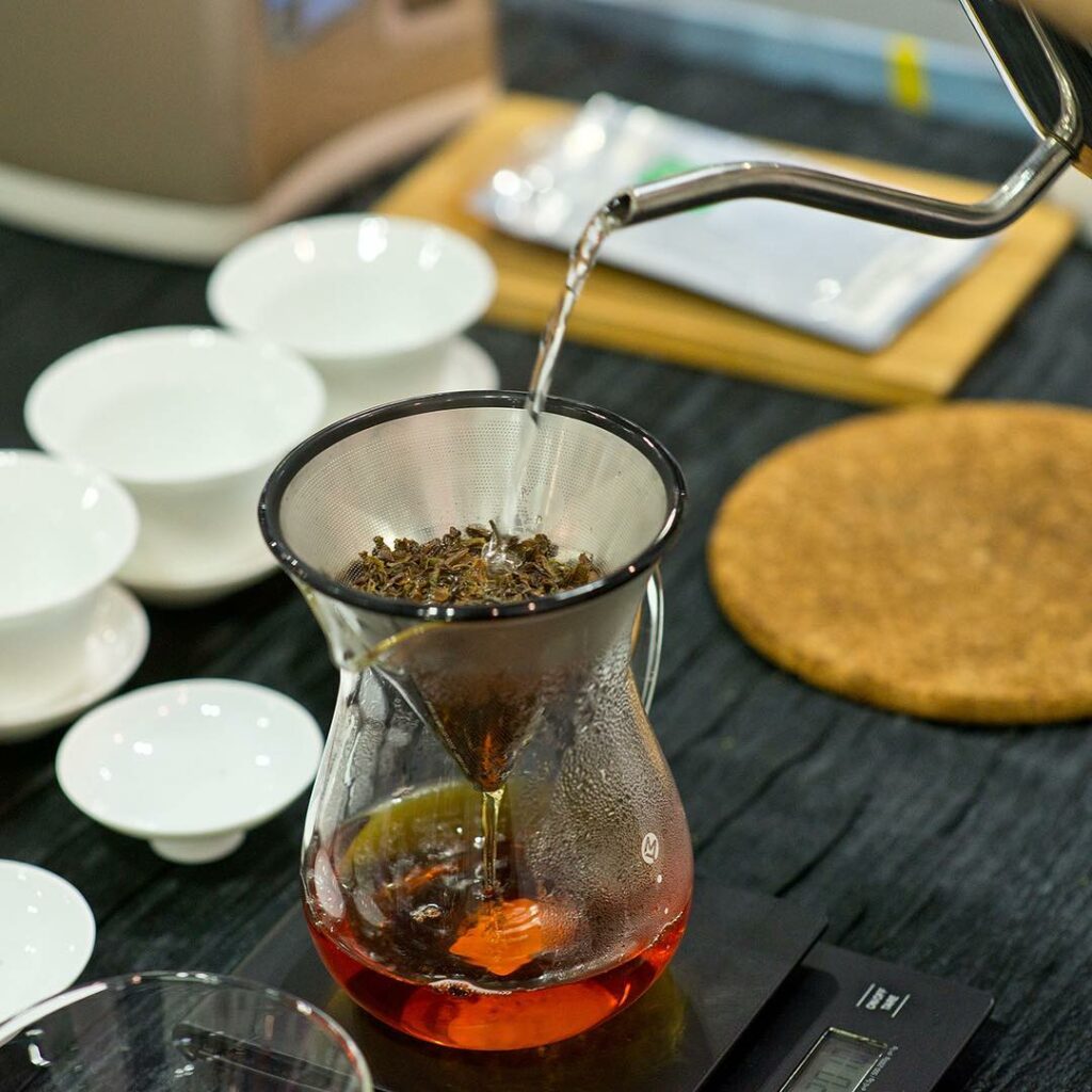 7 Tea Hacks For Tea Lovers To DIY An Atas Afternoon Tea Session At Home ...