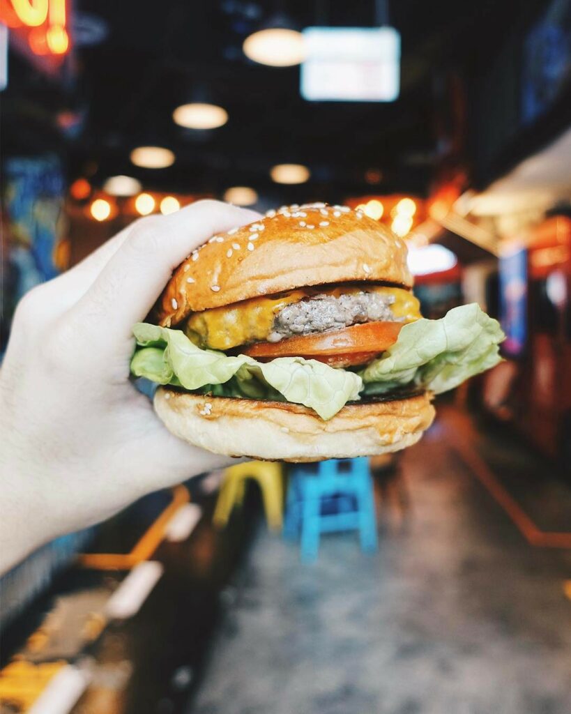 8 Affordable Burgers Under $10 That Are Not From Fast Food Restaurants ...