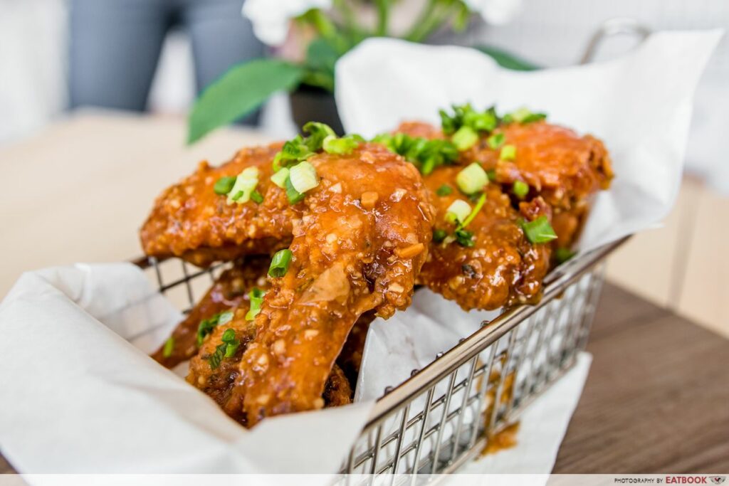 Seoul Good Review: Korean Fried Chicken And Bingsu Cafe At A Container ...