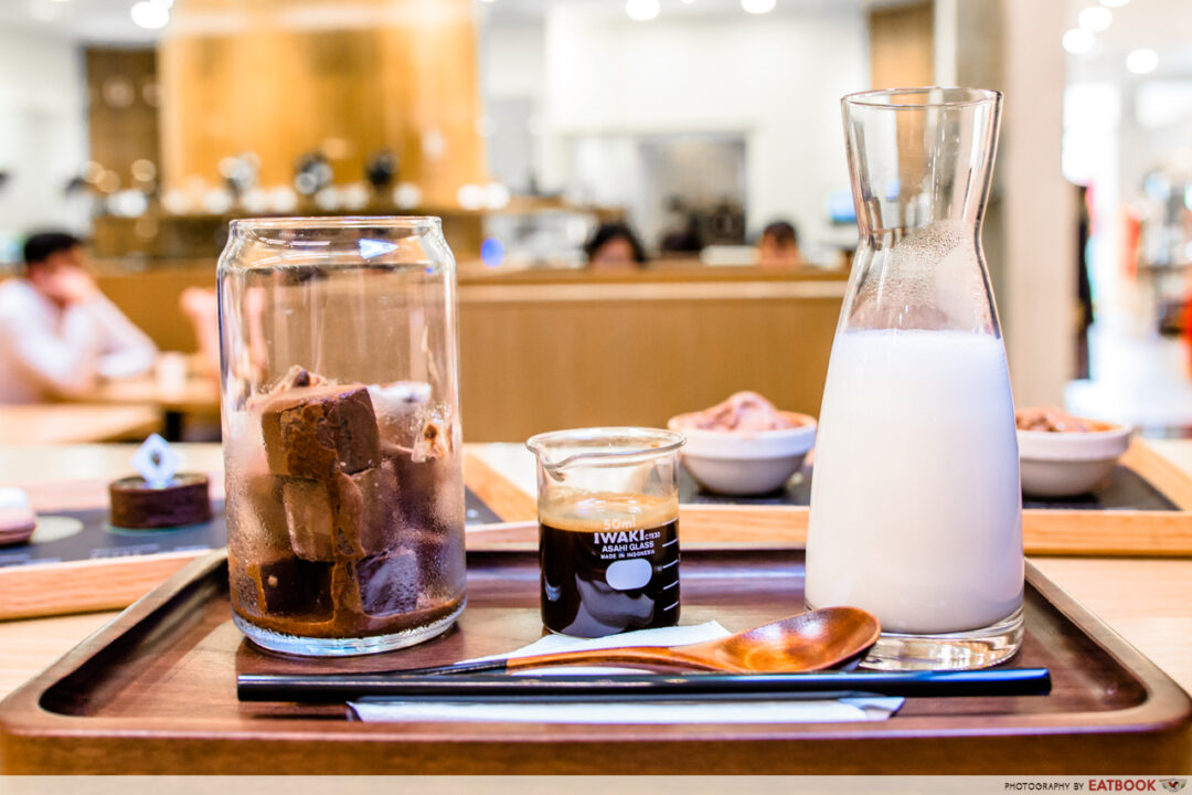 The Dark Gallery Review: Dark Chocolate Cafe With Over 15 Chocolate ...