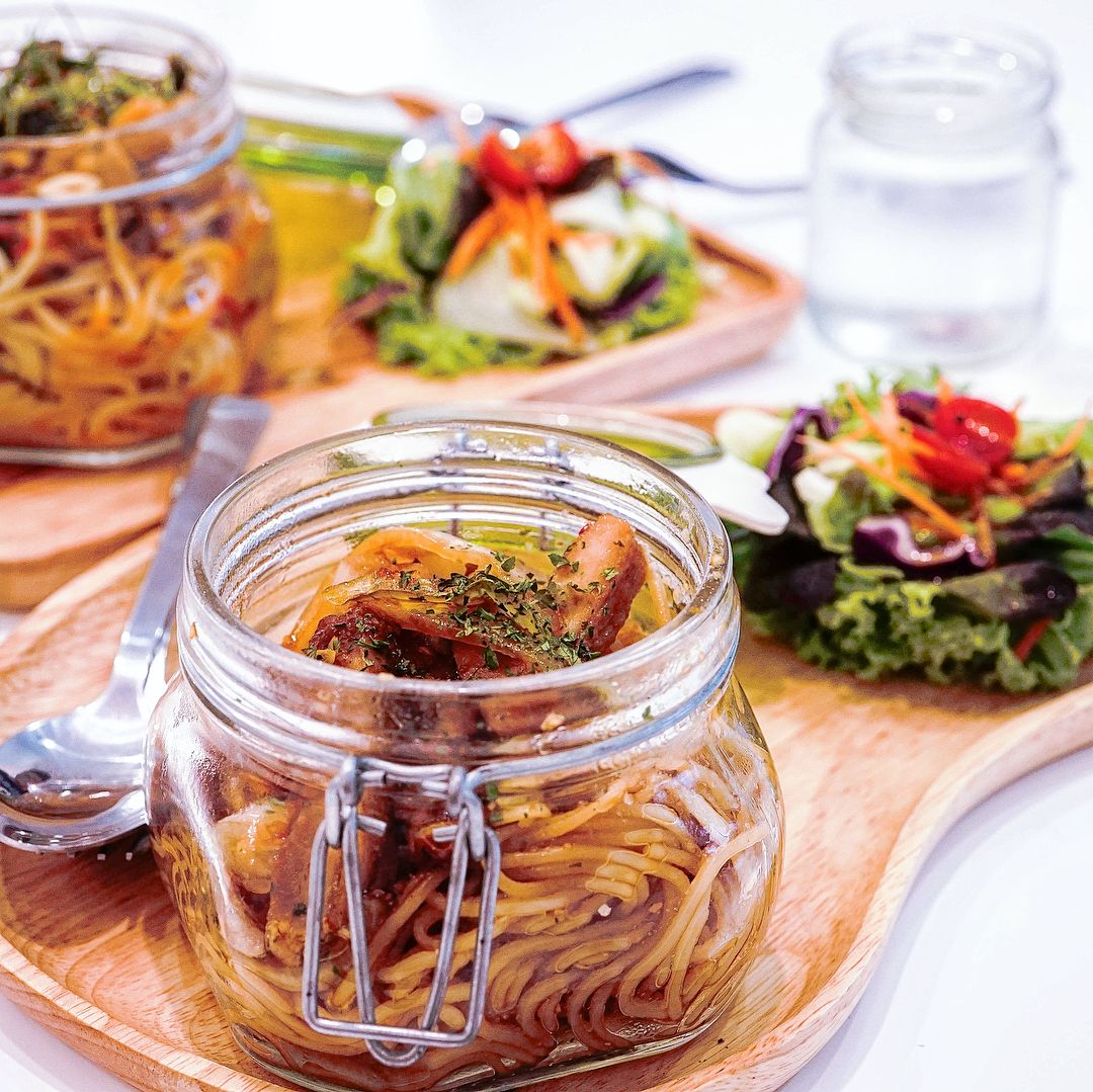 10 Expo Food Places You Can Walk To From Expo MRT Station In 10 Minutes ...