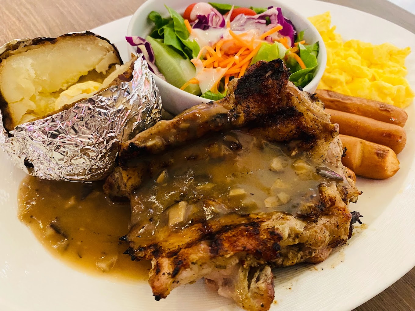 Terminal 4 Food Guide: 8 Places In Changi Airport To Eat At | Eatbook.sg