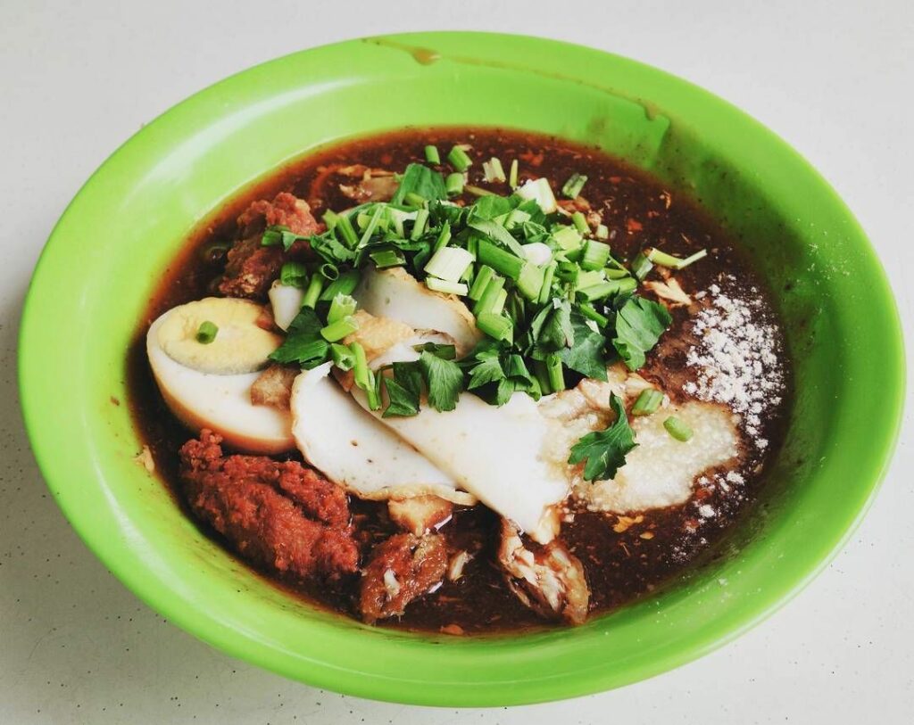 11 Lor Mee Stalls In Singapore From $2.80, With Toppings Like Cod Fish