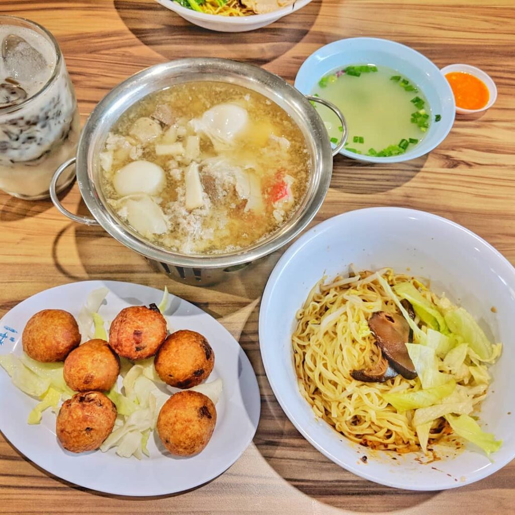 10 Geylang Bahru Food Centre Stalls To Try After Their Revamp - EatBook ...