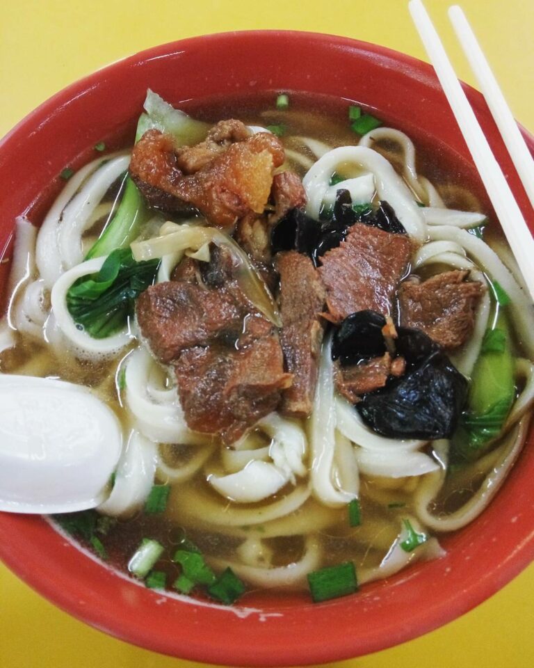 12 Best People's Park Food Centre Stalls | Eatbook.sg