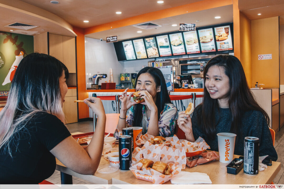 Popeyes Has A New Limited-Time Fried Soft-Shell Crab Mantou Burger ...
