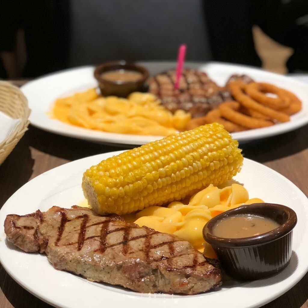 15 Halal Date Night Restaurants For Meals Under $25 Per Person