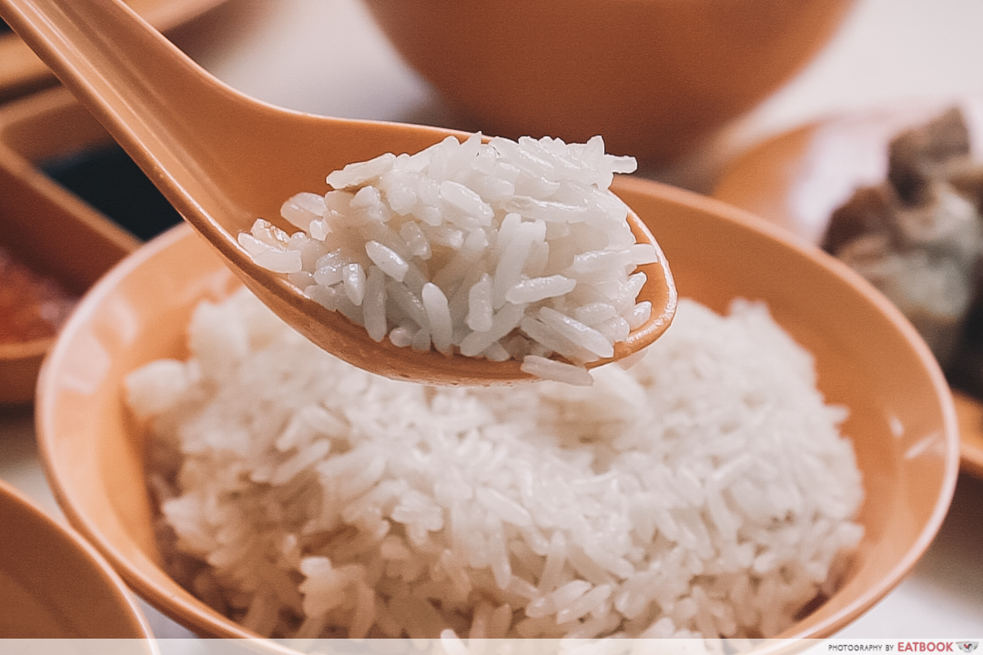 Shi Mei Hainanese Chicken Rice Review: Affordable Sesame Chicken Rice ...