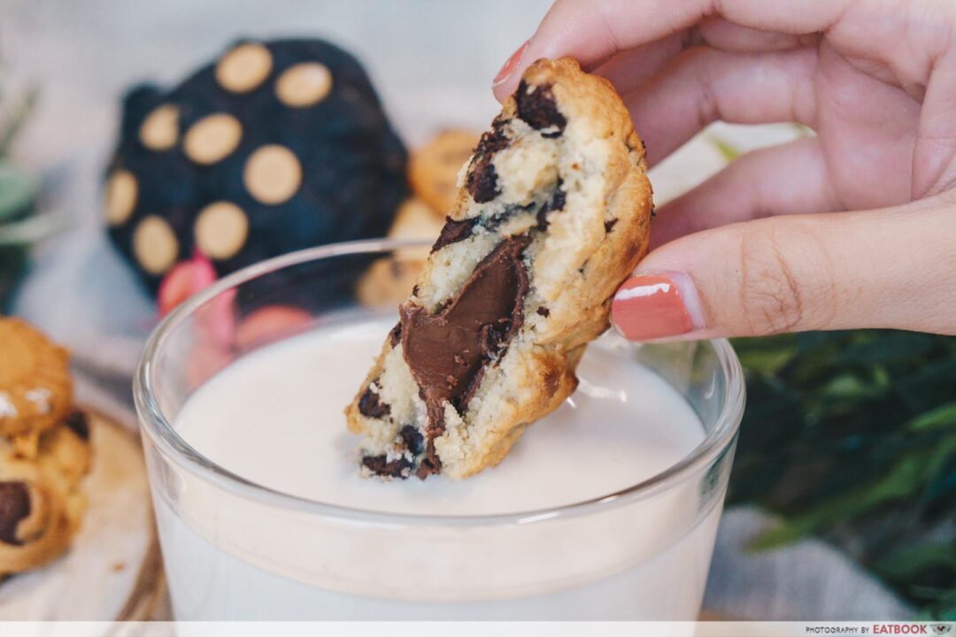 Nasty Cookie Review: Soft Monster Cookies With Nutella, Marshmallow ...