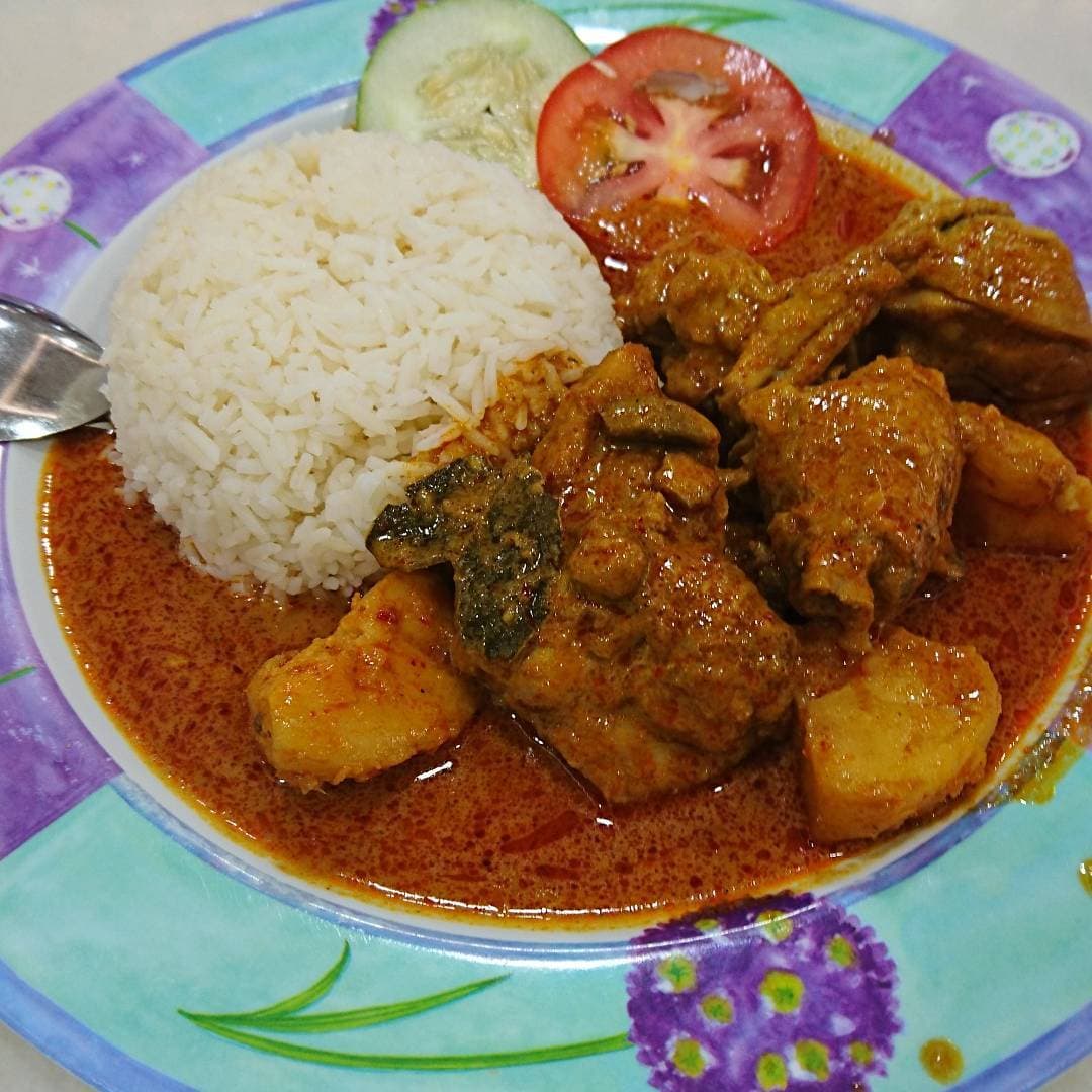 10 Simei Food Places Serving Tom Yam Bee Hoon And Black Sesame Pancake ...