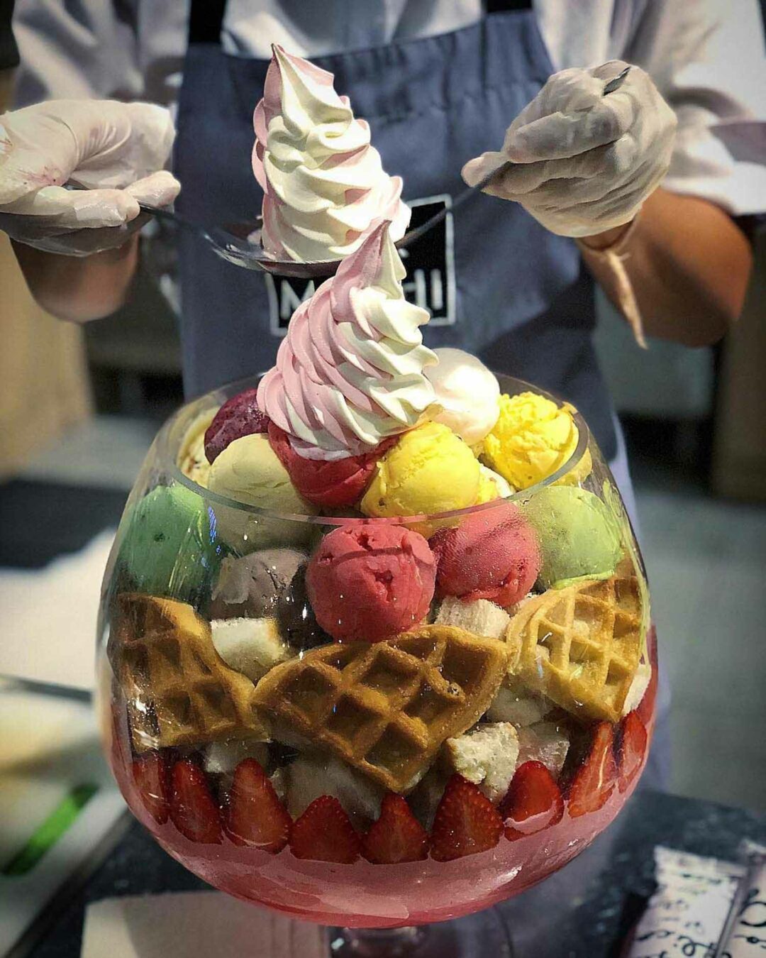 Gojuu Sushi - This Cheese-Drenched Sushi At Bangkok's Siam Paragon Is ...