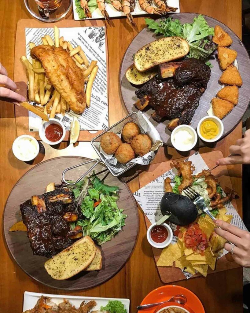 10 Haji Lane Food Gems For Giant Burgers, Butterbeer, and Nutella ...