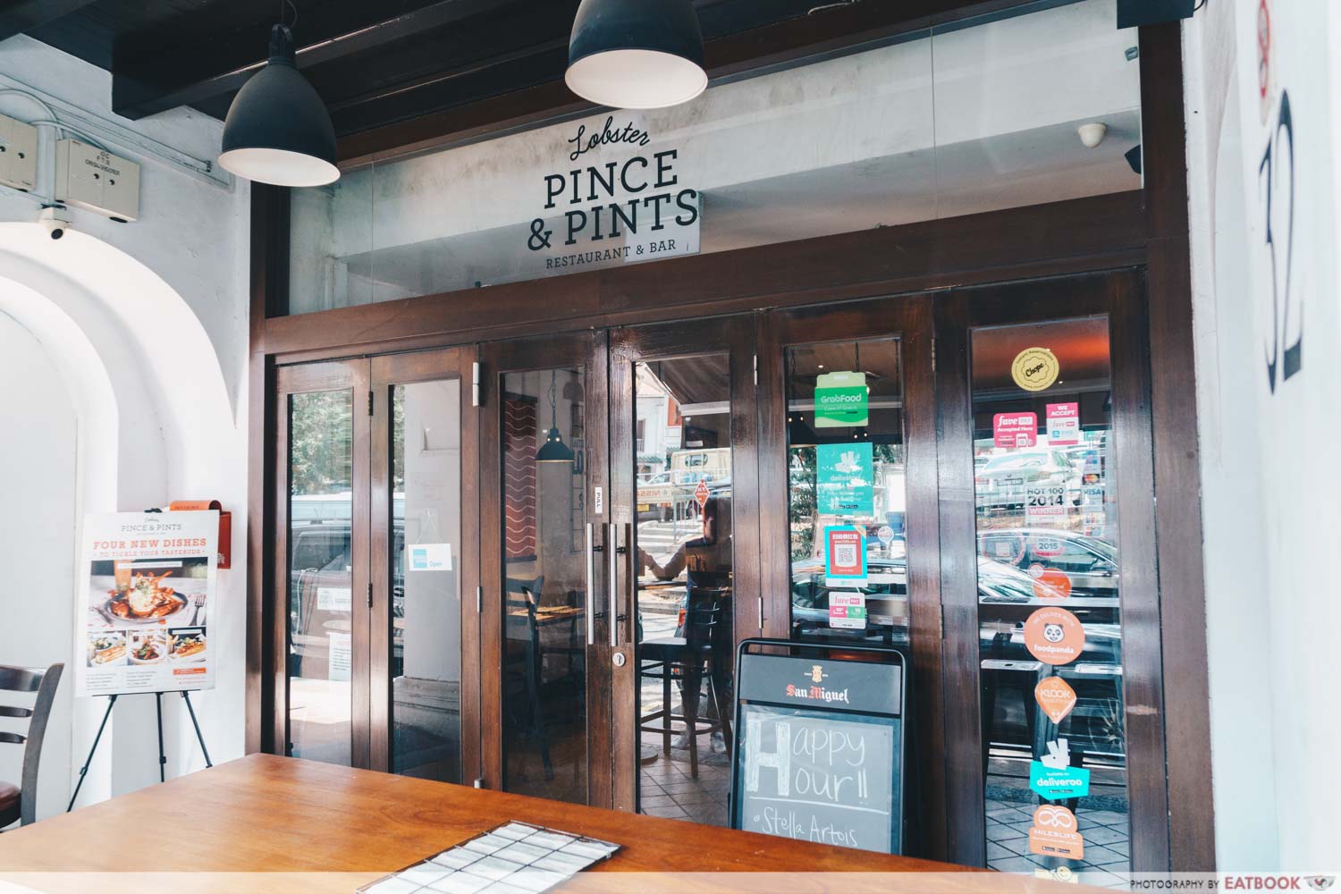 Pince & Pints Has A New Crab Menu Featuring Grilled Crabs And Crab ...