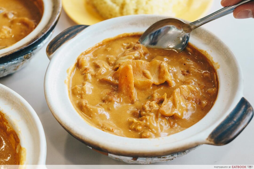Hock Shun Traditional Homemade Curry Review: Old-School Claypot Chicken ...