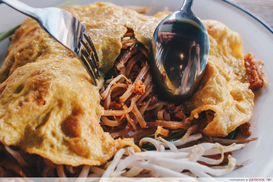 Penguin's Kitchen Review: Legit Thai Cafe Serving Affordable Green ...