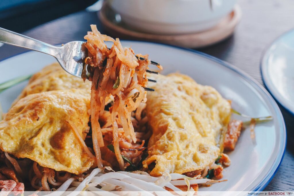 Penguin's Kitchen Review: Legit Thai Cafe Serving Affordable Green ...