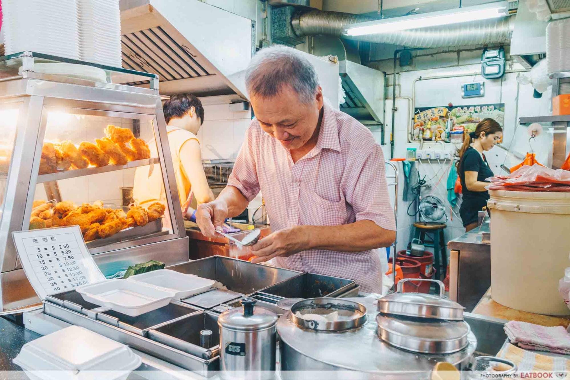 Bendemeer Tutu Kueh: Hidden Tutu Kueh Stall By A 67-Year-Old With Over ...
