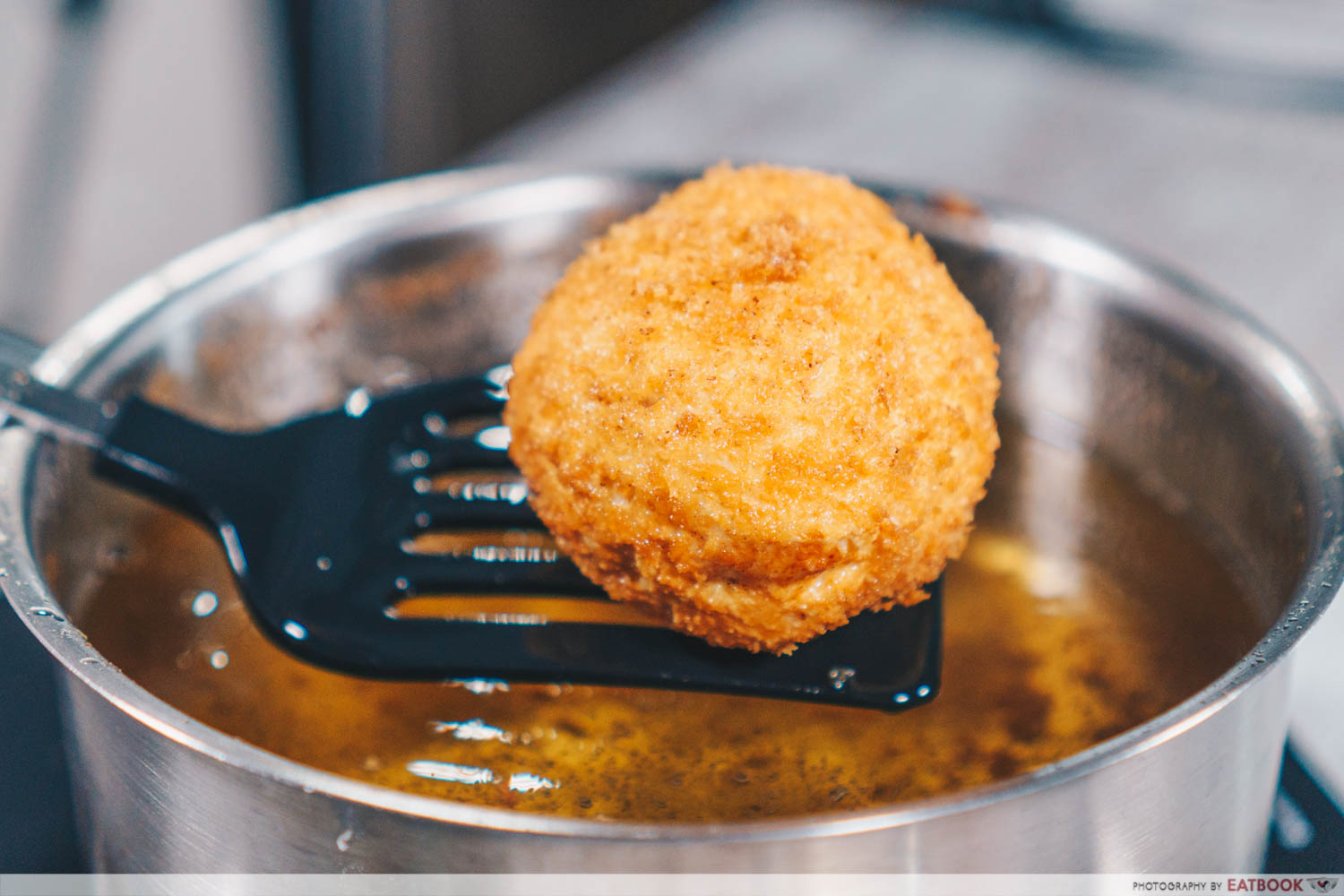 Salted Egg Lava Fried Chicken Recipe: Crispy Chicken With Oozy Salted ...