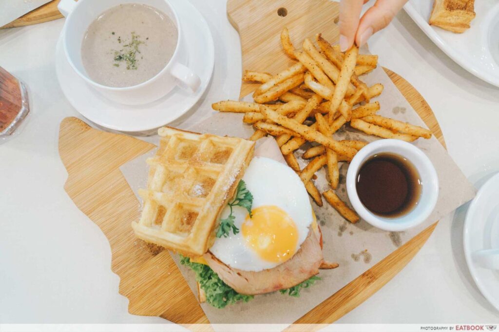 Cluck Cluck Review: Chicken & Waffles At A New Bugis Cafe With Nett ...