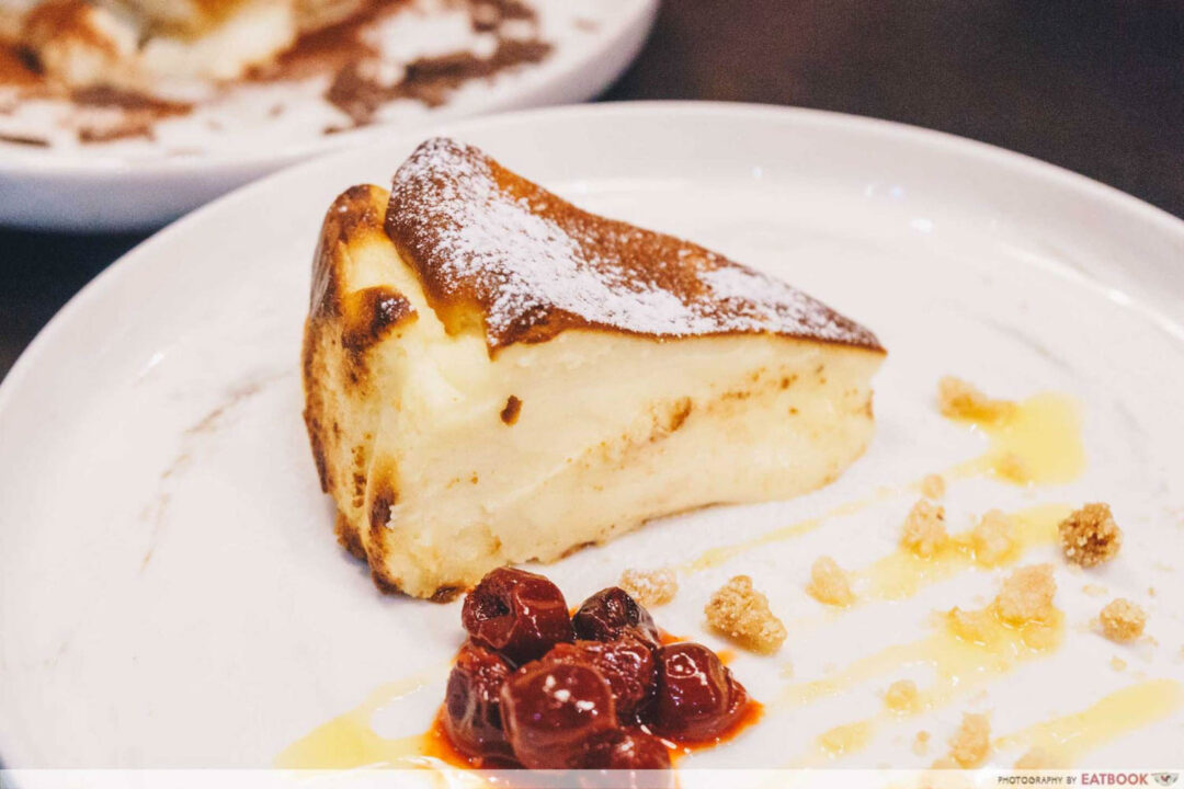 7 Burnt Cheesecake For An Oozy, Flowy Basque Cheesecake Experience ...