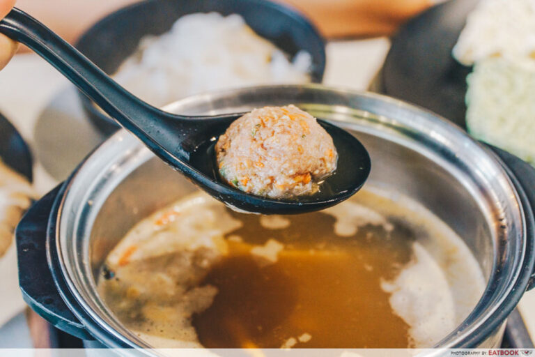 La Jiang Shan Hotpot Review: $15.80++ Conveyor Belt Hot Pot Buffet Near ...