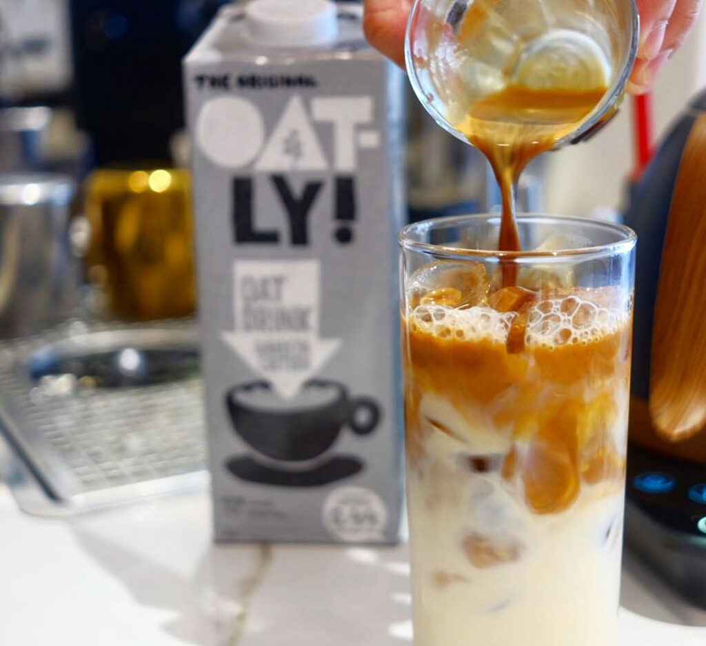 11 Beautiful Coffee Cafes In Singapore With Artisanal Brew From $3 ...