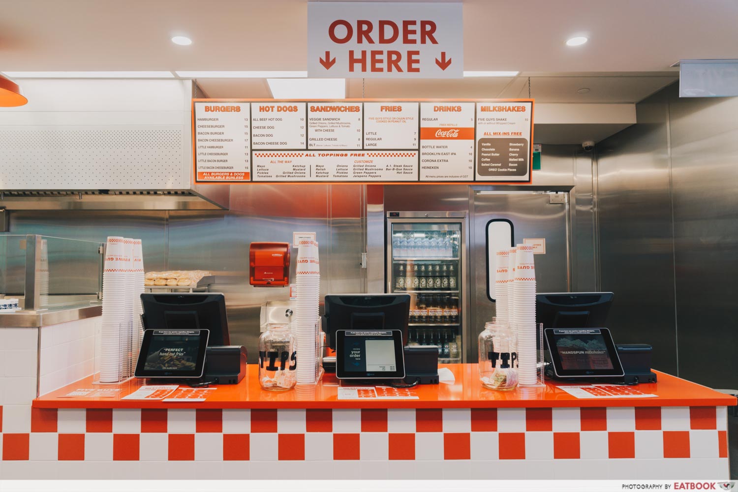 Five Guys Review: Queue-Worthy Juicy Cheeseburgers And Peanut Bacon ...