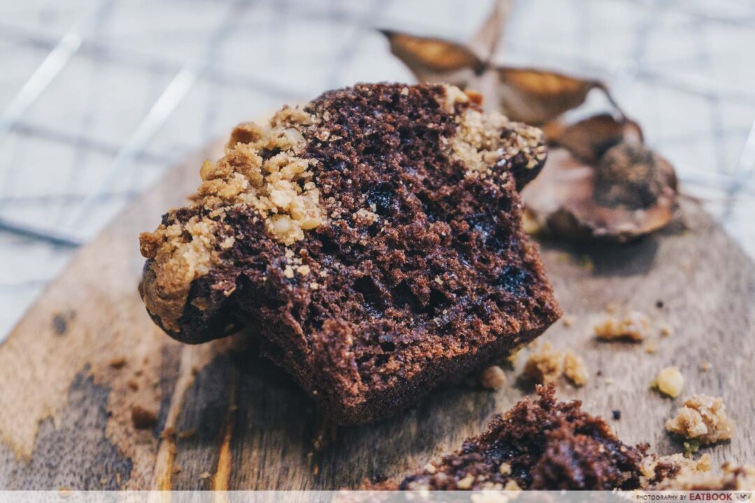 AJ Delights Review: Freshly Baked Apple Streusel And Green Tea Muffins ...