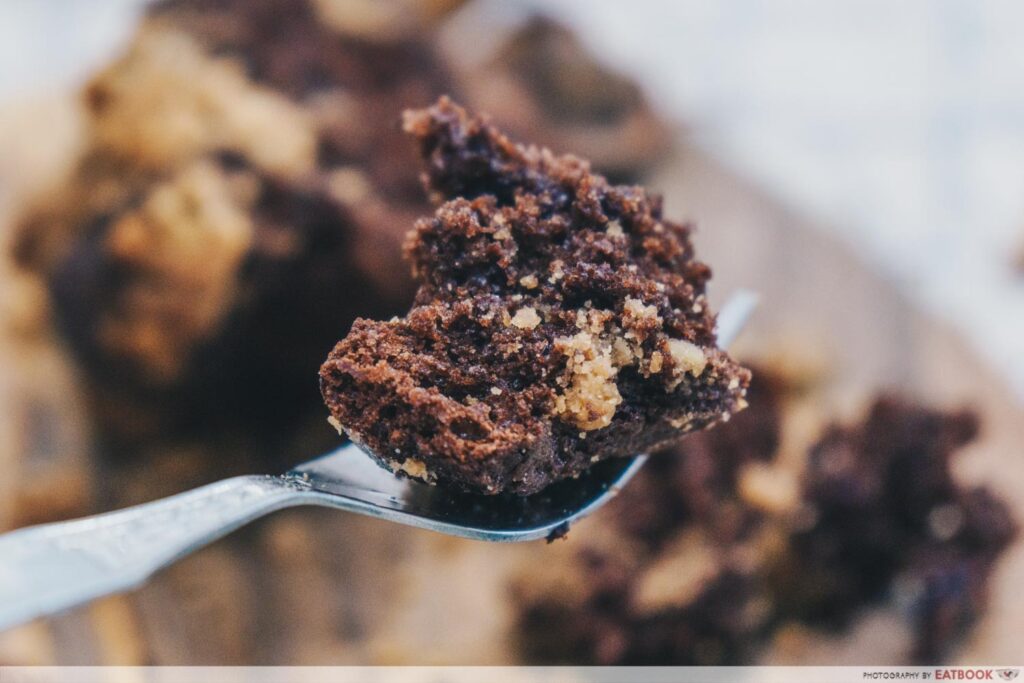 AJ Delights Review: Freshly Baked Apple Streusel And Green Tea Muffins ...